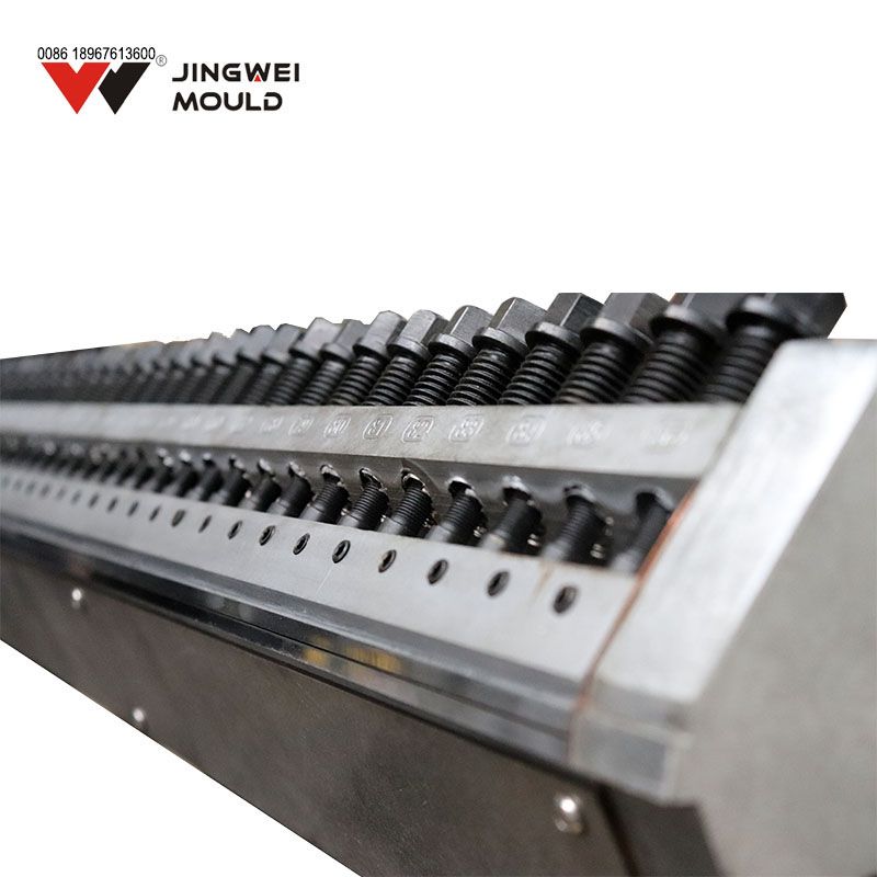 Buy Hot Melt Adhesive Extrusion Die Hot Melt Coating Slot Die Head from ...