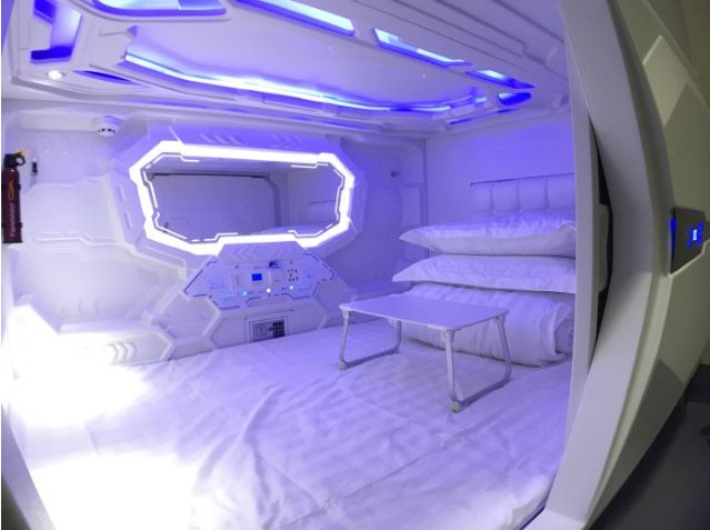 Buy Wholesale Theme Hotel's Bed Capsule Bed Sleeping Pods Capsule Pod ...