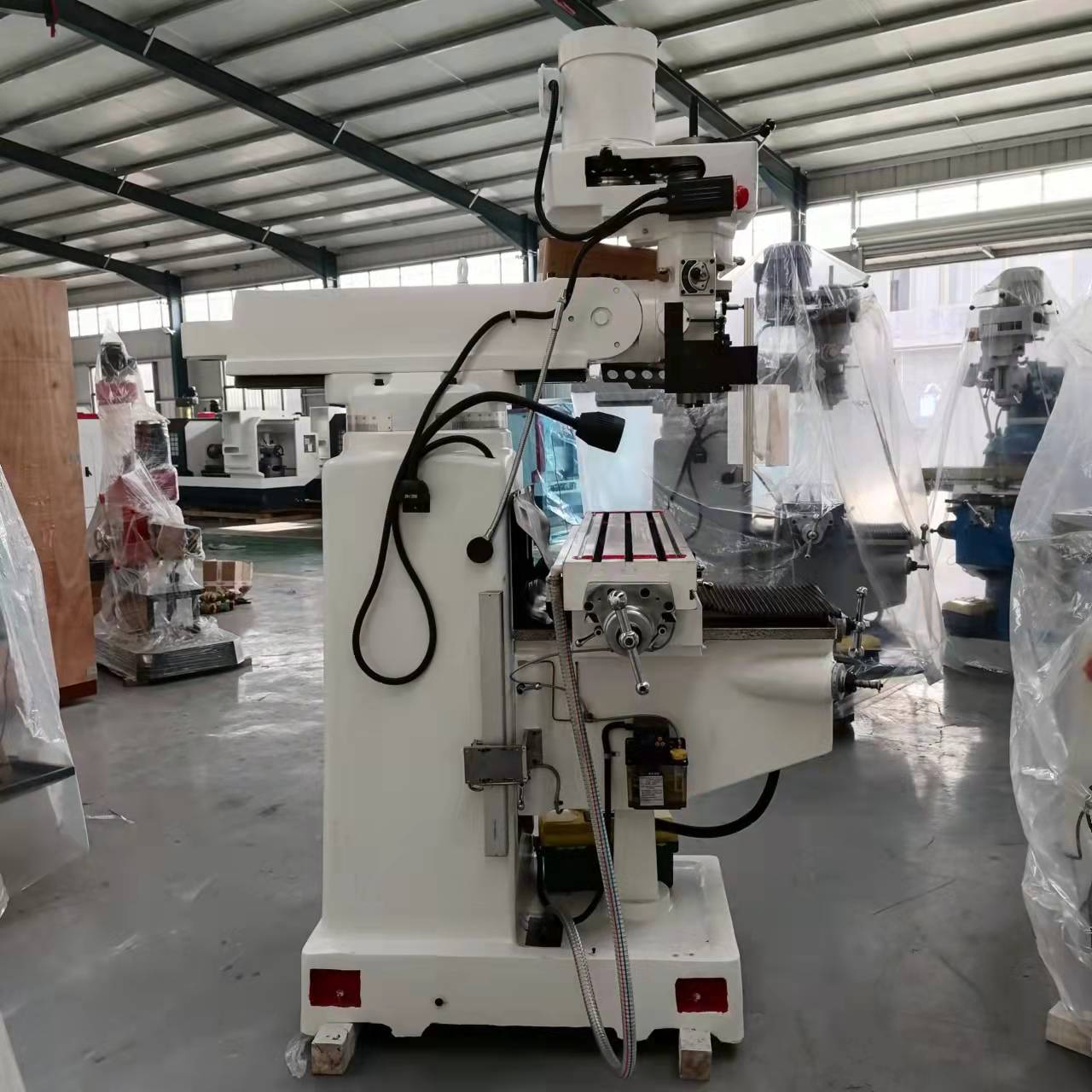 Buy X6330 Turret Milling Machine 3-axis Digital Display, Tool Feeder ...
