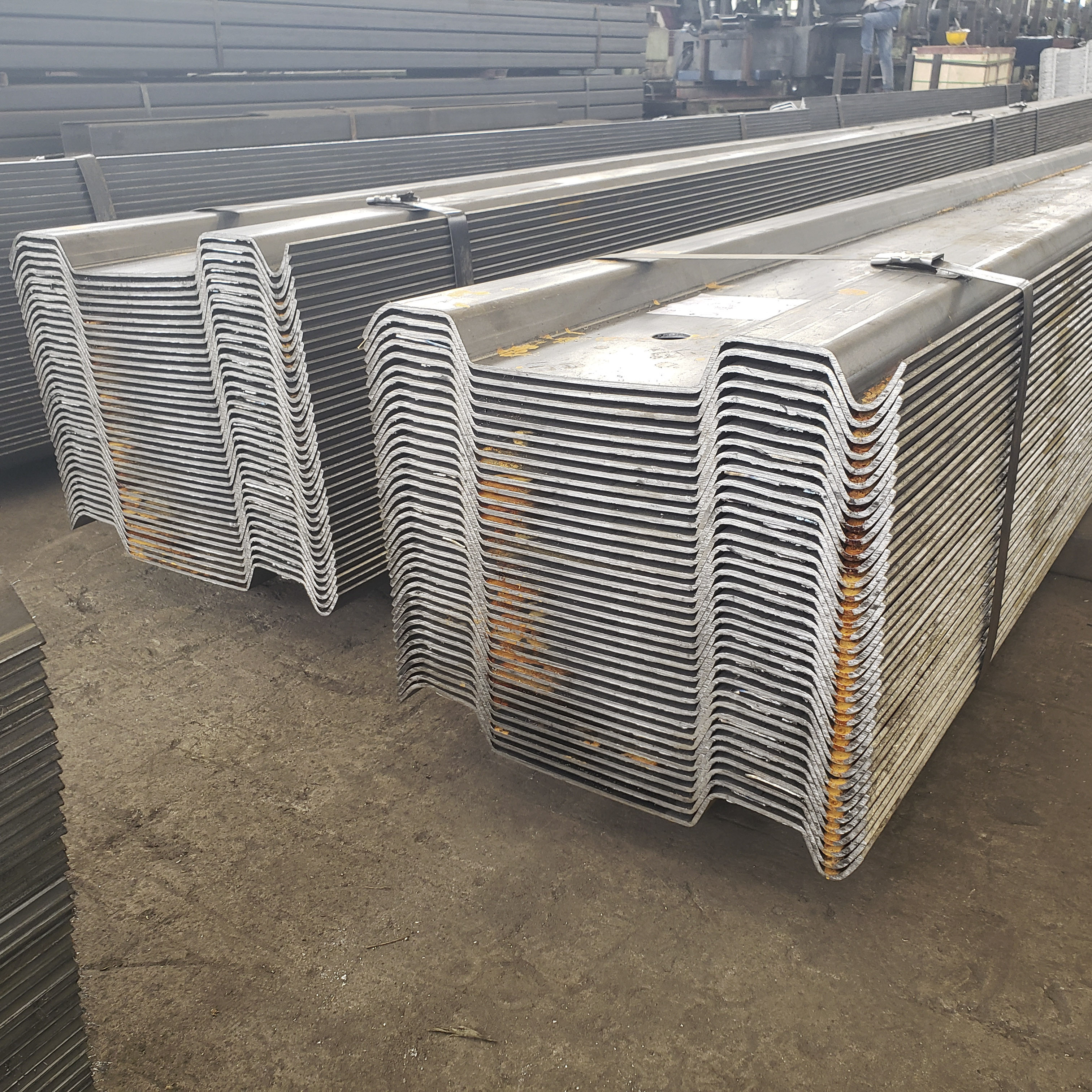 Buy Overlapping And Interlocking Steel Trench Sheet Sheeting from ...