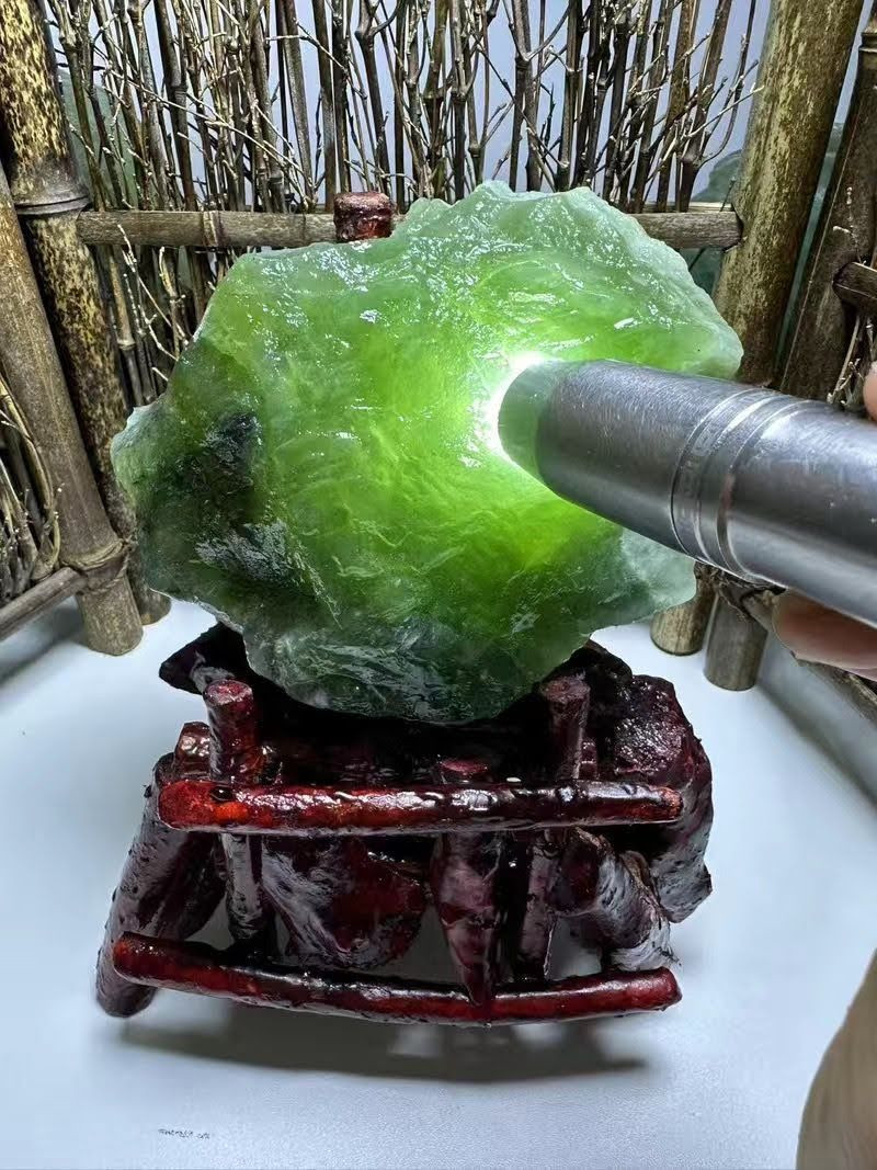 Buy Nephrite Bulk from ALTUM Nephrite, Germany | Tradewheel.com