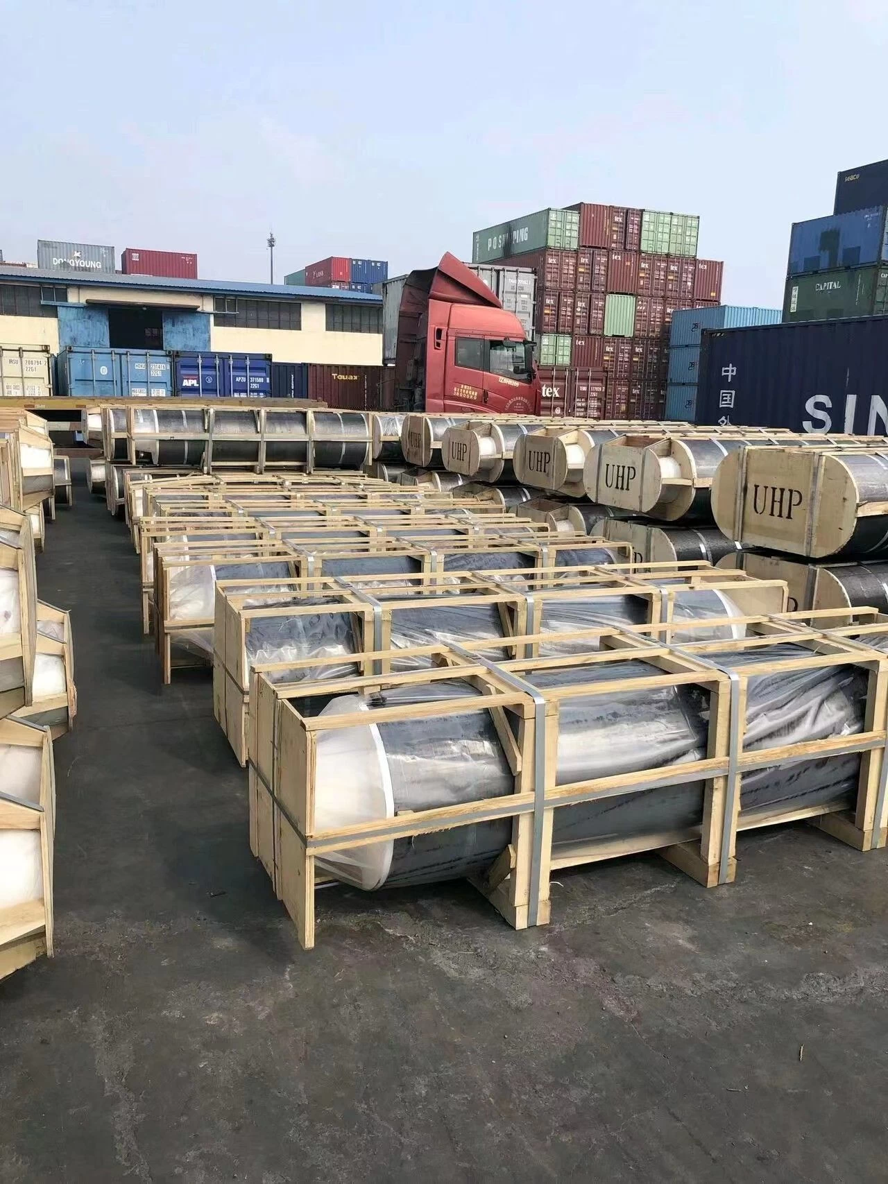 Buy Uhp 650mm Refining Furnace Graphite Electrode from Hebei Ben Hong ...