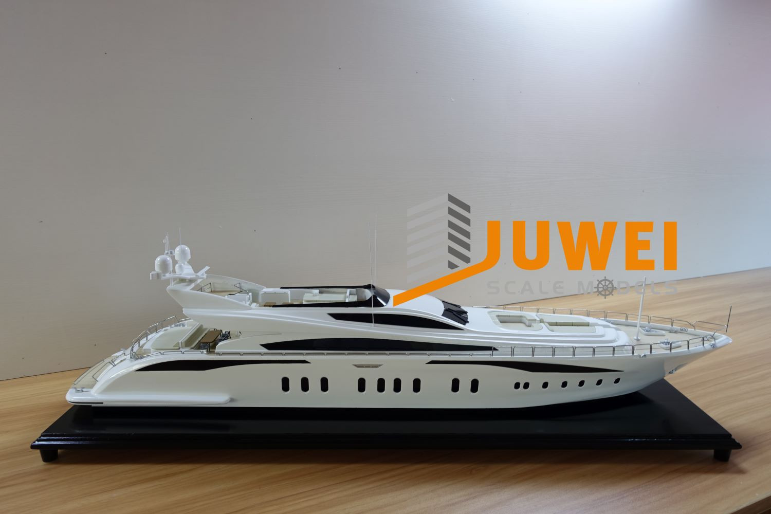 Buy Customized Luxury Yacht Scale Model With Equisite Base from ...