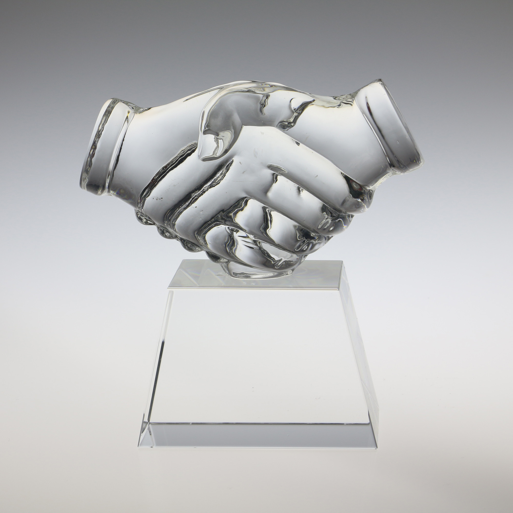 Buy Engraved Carving Crystal Award Crafts from Pujiang Grace Crystal Co ...