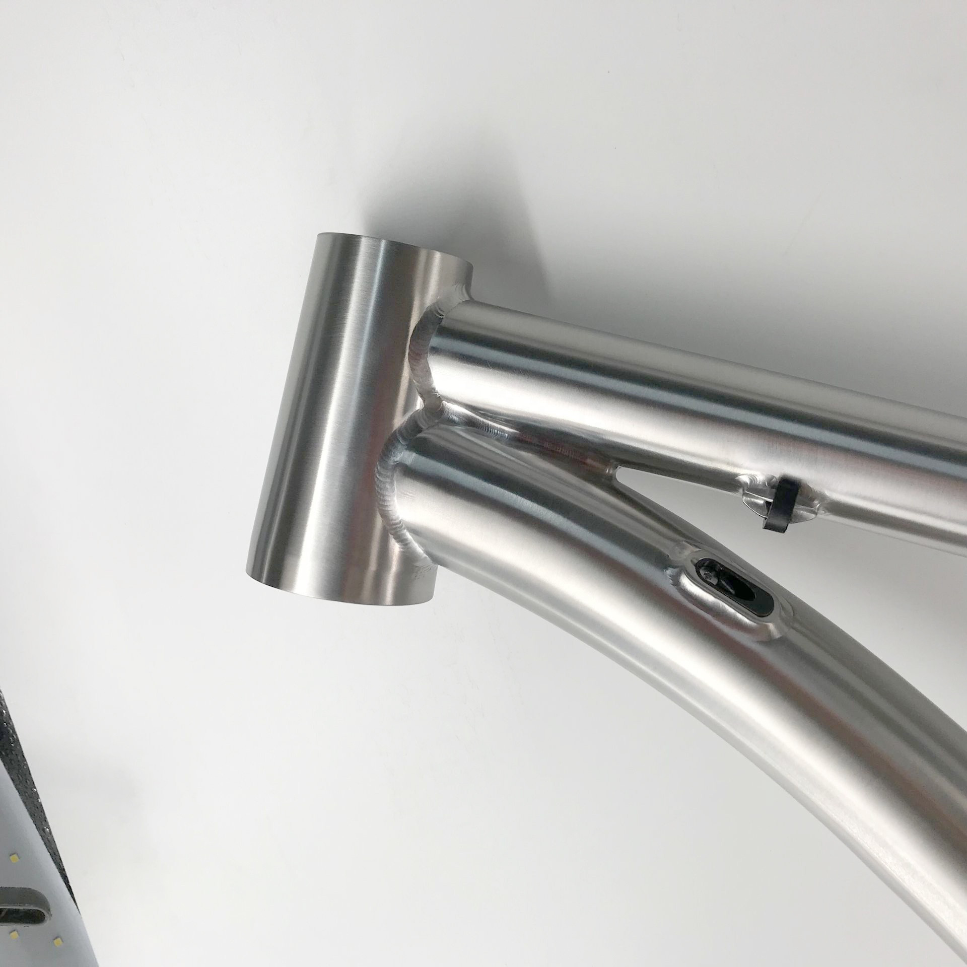 Buy Titanium Hardtail Mountain Bike Frame For 29er Wheels from Waltly ...