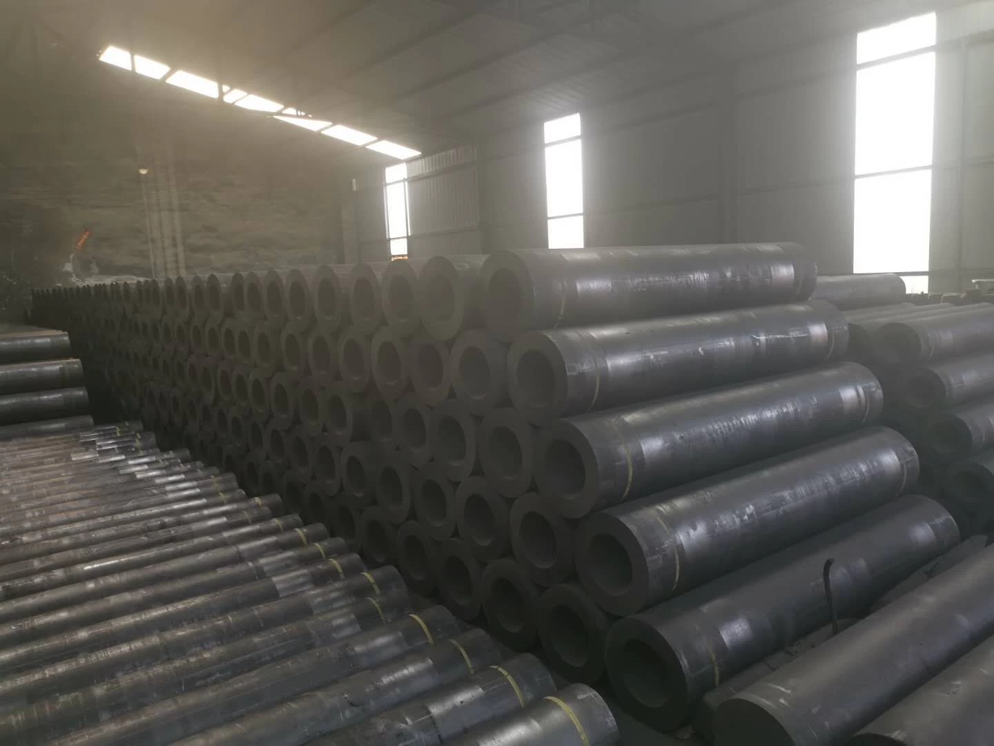 Buy Uhp 300mm Refining Furnace Graphite Electrode from Hebei Ben Hong ...