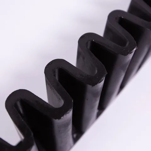 Buy Professional Customization Corrugated Ladder Conveyor Belt Skirt ...