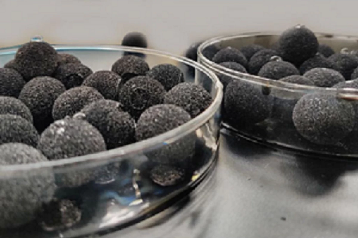 Buy Graphene Based Oil Absorbing Sponge Ball from Mstnland ...