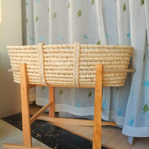 Buy Natural Corn Husk Moses Basket Baby Sleeping Bed from Qingdao Enwei ...