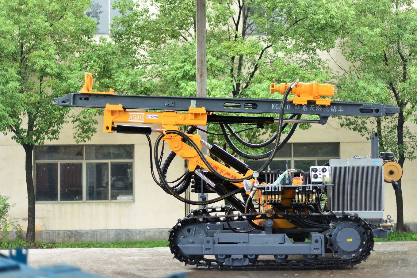 Buy Kaishan Kg310 Dth Drilling Rig For Blast Hole Use from Zhejiang ...