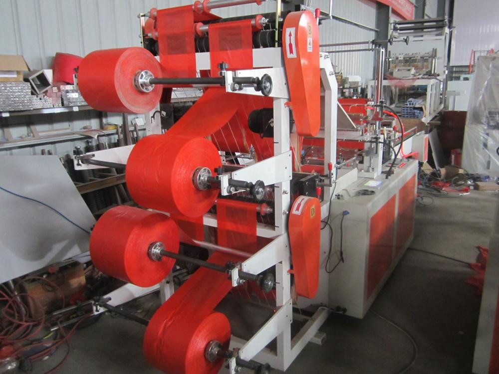 Buy Plastic Bag Cutting Machine With Auto Belt Conveyor from Ruian ...