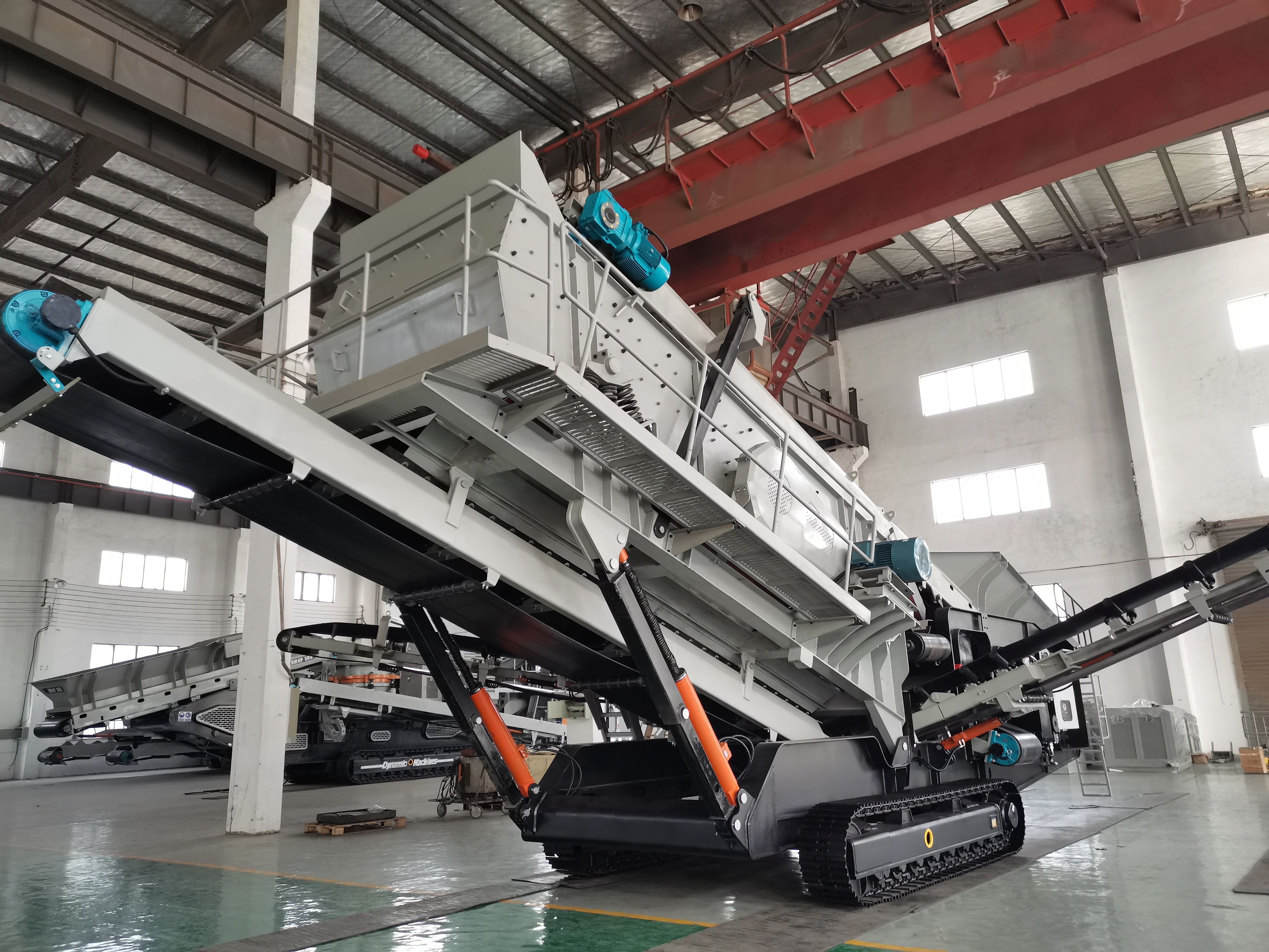 Buy Crawler Screen from Shanghai DongMeng Road & Bridge Machinery Co ...