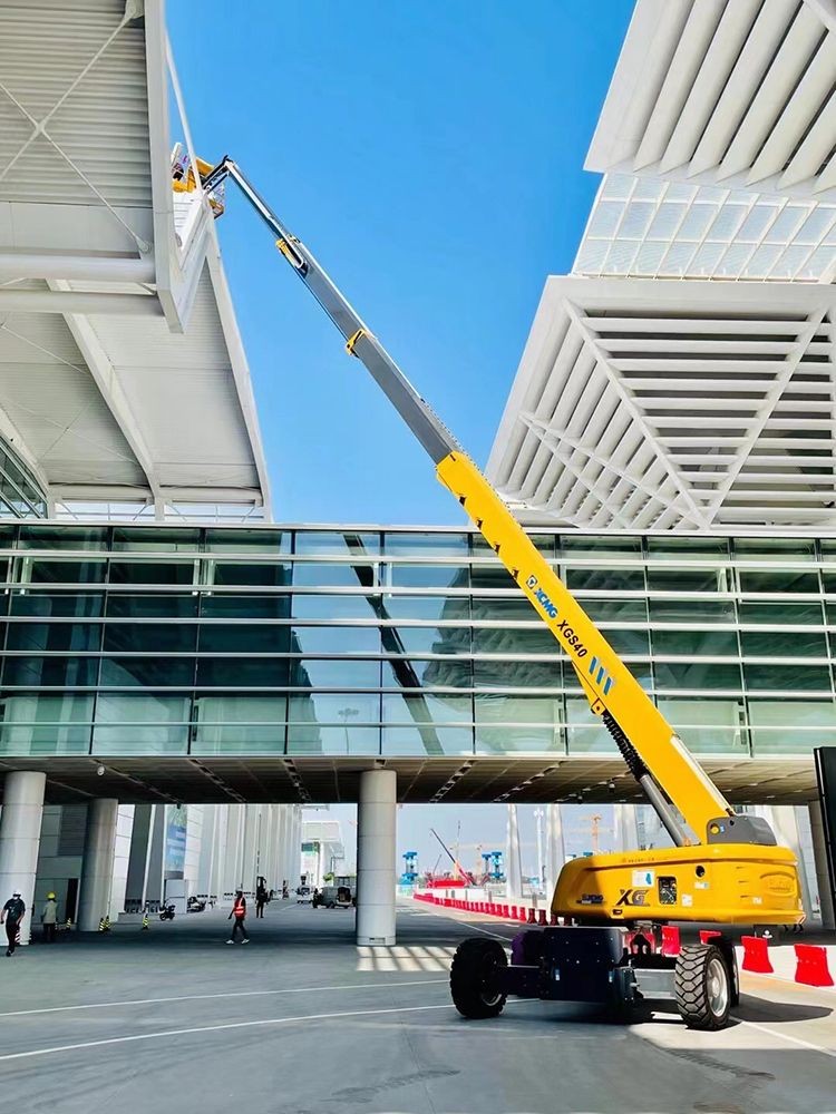Buy Xcmg Official Xgs40k Towable Telescopic Boom Lift 40m Man Lift ...