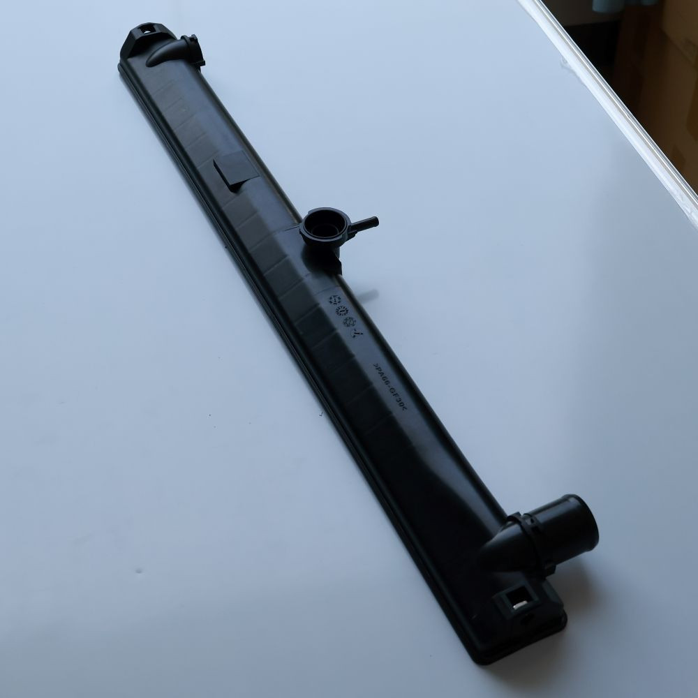 Buy Toyota Land Cruiser 5.7l Or Toyota Lexvss5700 Radiator Water Tank ...