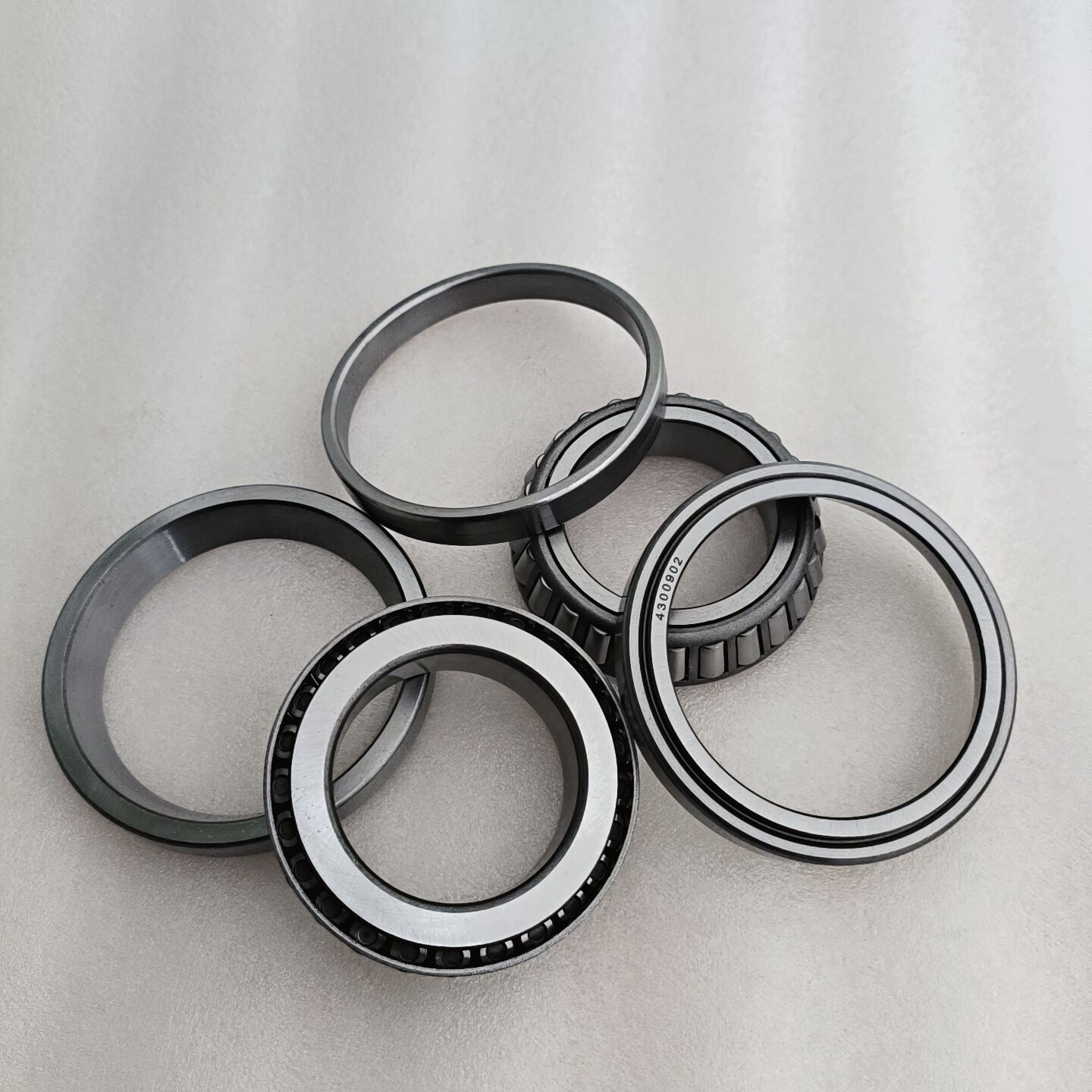 Buy Eaton Fuller 4300902 Tapered Roller Bearings 53.98×95.2x34mm from ...