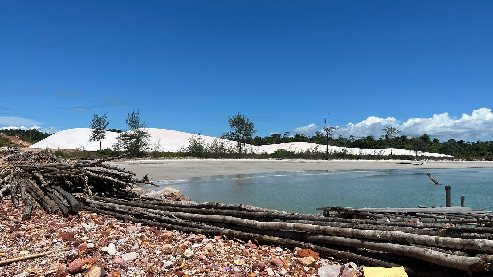 Buy High Purity Silica Sand / Quartz For Industrial Use | Fob Indonesia | Reliable Exporter from ...