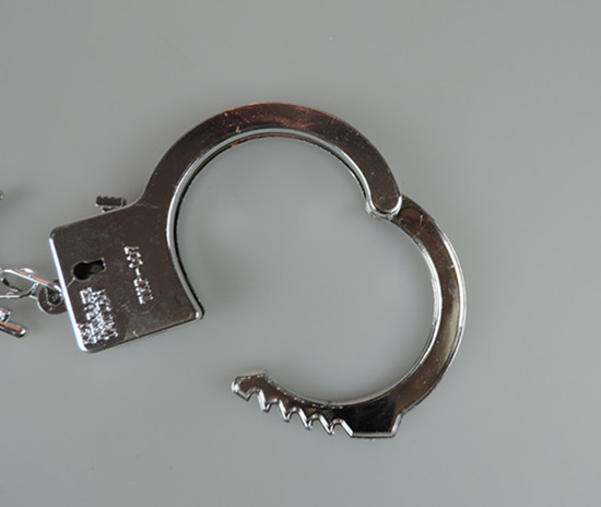 Buy Custom Plastic Toy Electroplating Handcuffs Police Uniform Cuffs ...