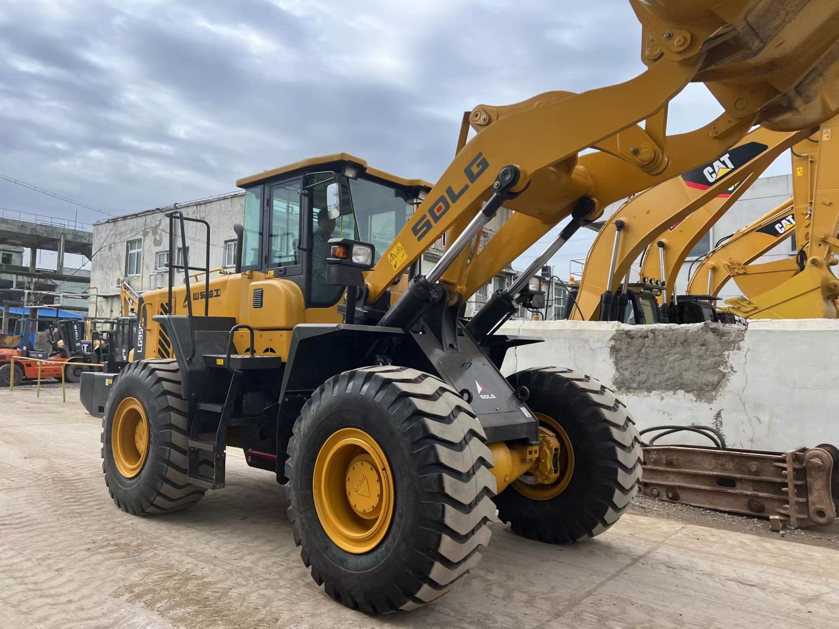 Buy Used Sdlg 956l Loader from PF Machinery Limited, China | Tradewheel.com
