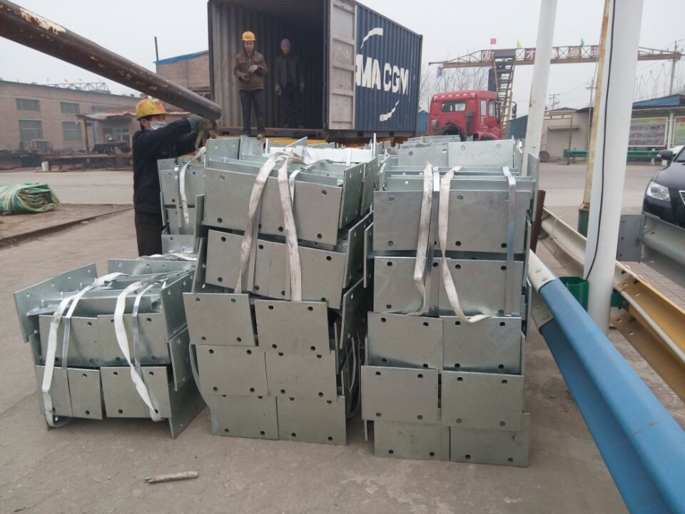 Buy Vehicular Impact Highway Road Safety Guardrail H Post from Shandong ...