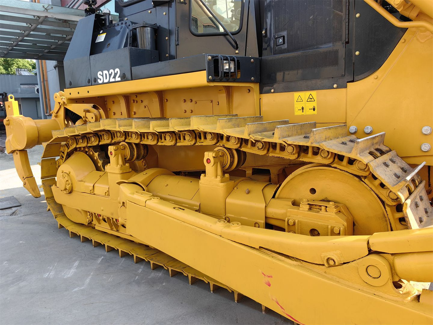 Buy Shantui Bulldozer Sd22 Crawler Dozer from PF Machinery Limited, China | Tradewheel.com