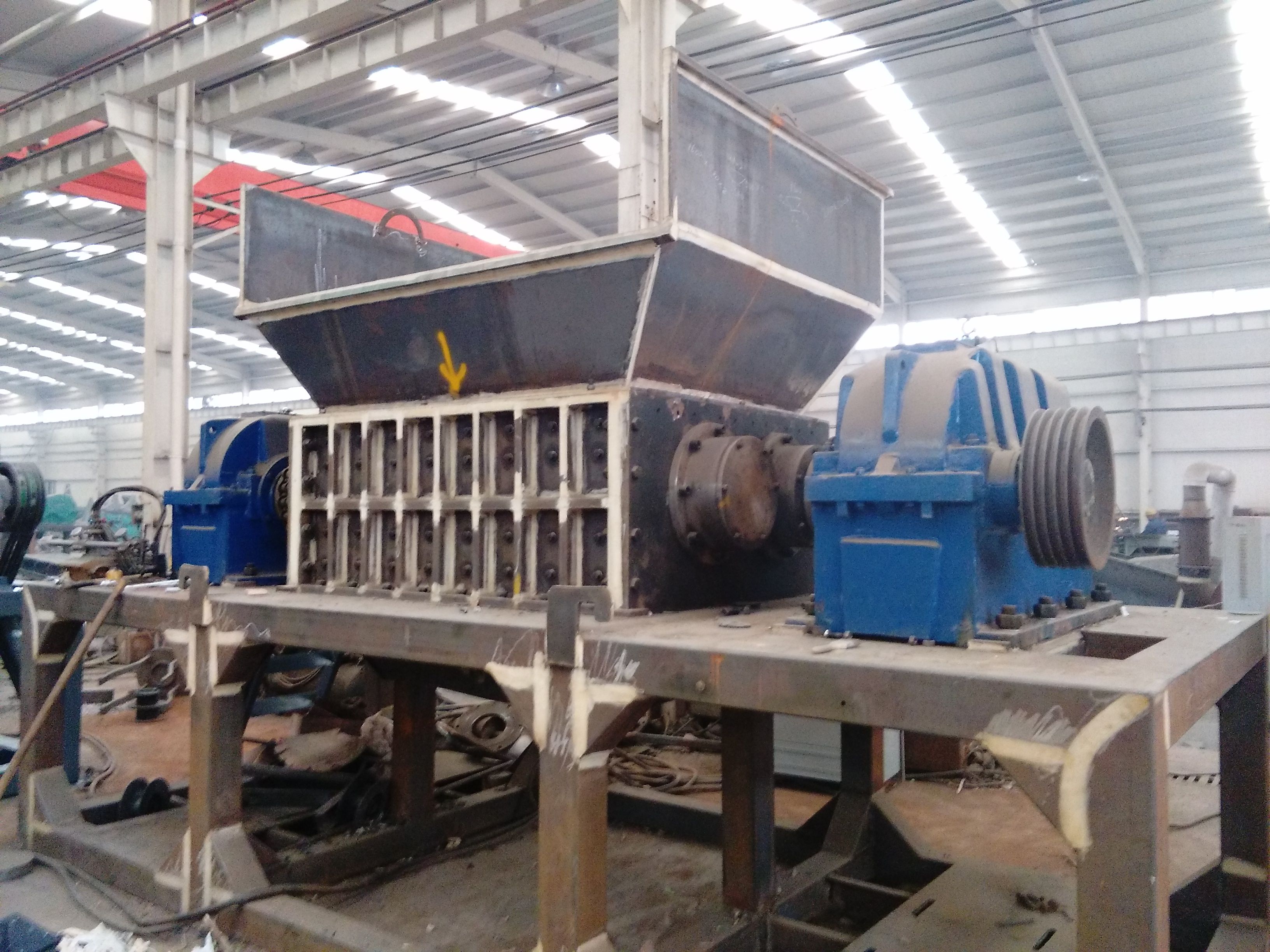 Buy Double Shaft Shredder Industrial Waste Shredder Metal Shredder from ...