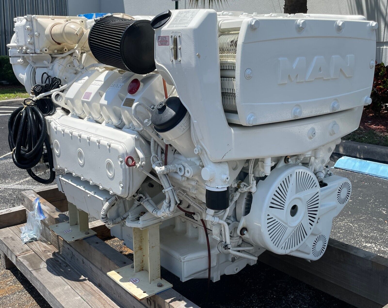 Buy Man V8-1200 Hp D2868le436 Engine from JAYA OUTBOARD, PTE.LTD ...
