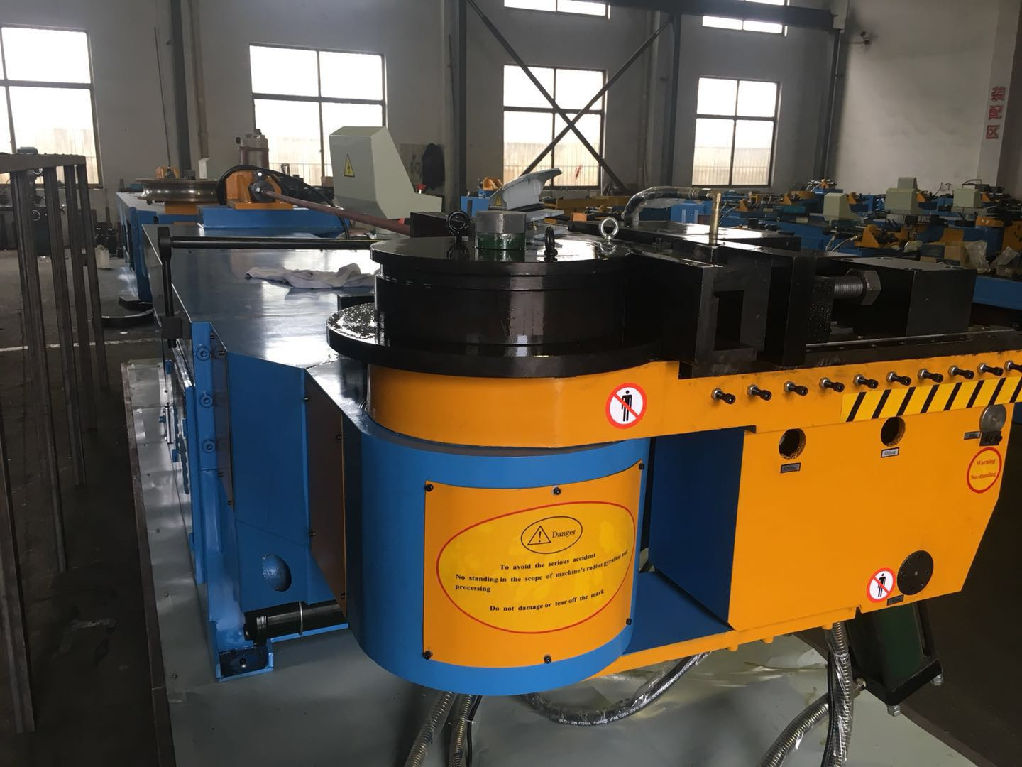 Buy Universal Pipe Bender Square Tube Bending Machinery Semi Automatic ...