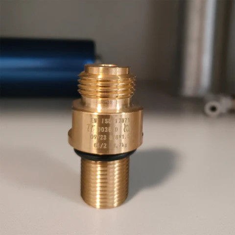 Buy Vs Iso 7866 0.6l Empty Gas Cylinder With Australian Standard Valve ...