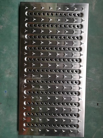 Buy 1060/5052 Aluminum Checkered Plate/stainless Steel Perforated Metal ...